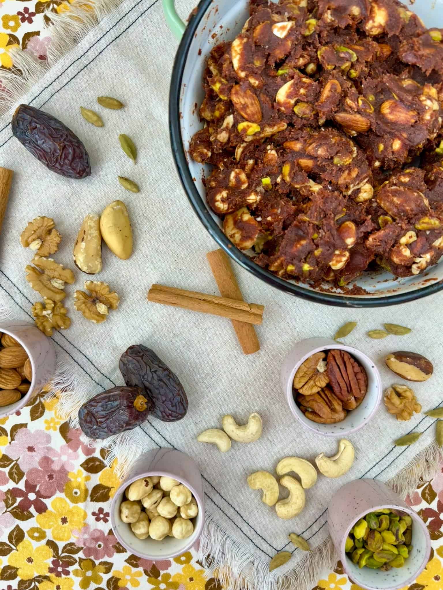 Date Rolls: Easy No-Bake Snack with Nuts, Spices, and Coconut - Nunioli